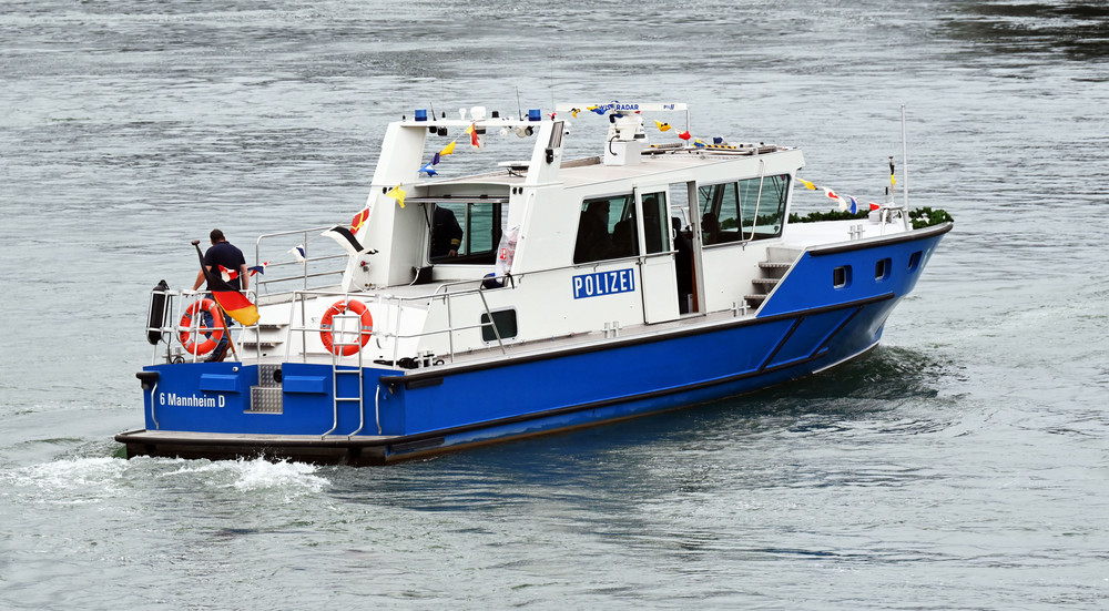 Wasserleiche im Rhein bei Eltville