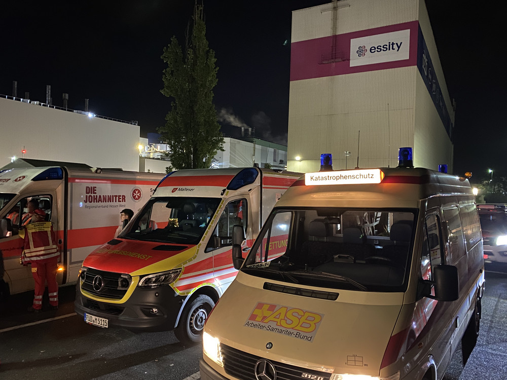 Gefahrstoff-Austritt in Mainz-Kostheim - Feuerwehr im Großeinsatz