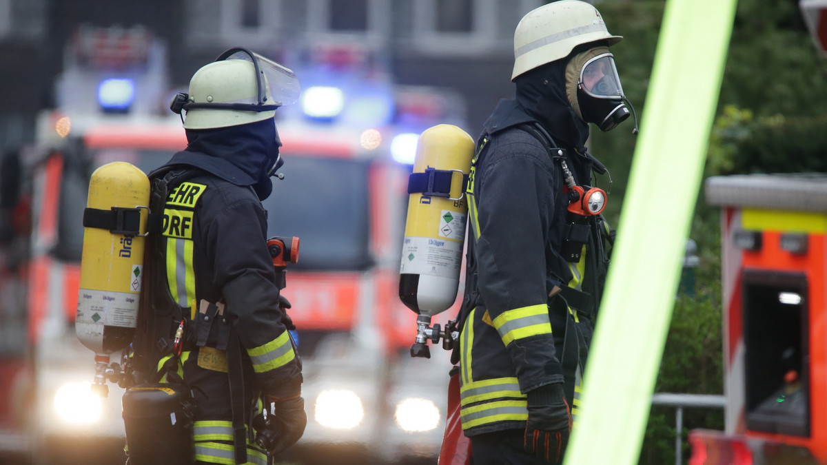 Lagerhallenbrand in Gundersheim großer Feuerwehreinsatz
