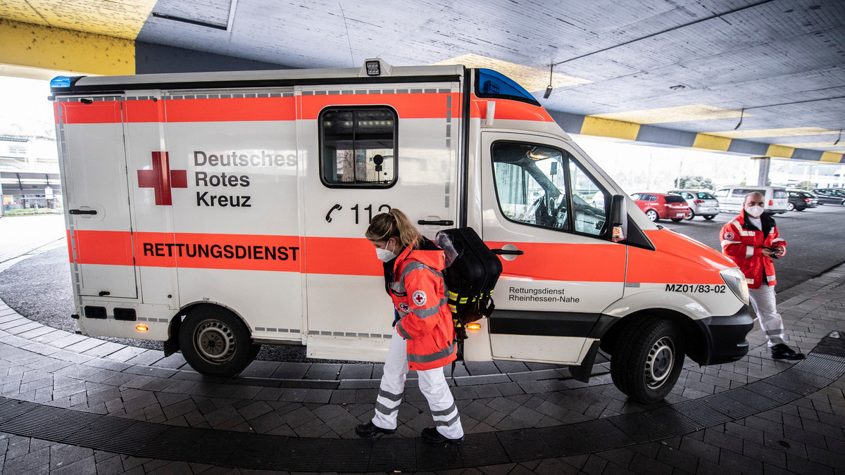 Zeugen gesucht: Alte Dame in Bus in Künzell gestürzt