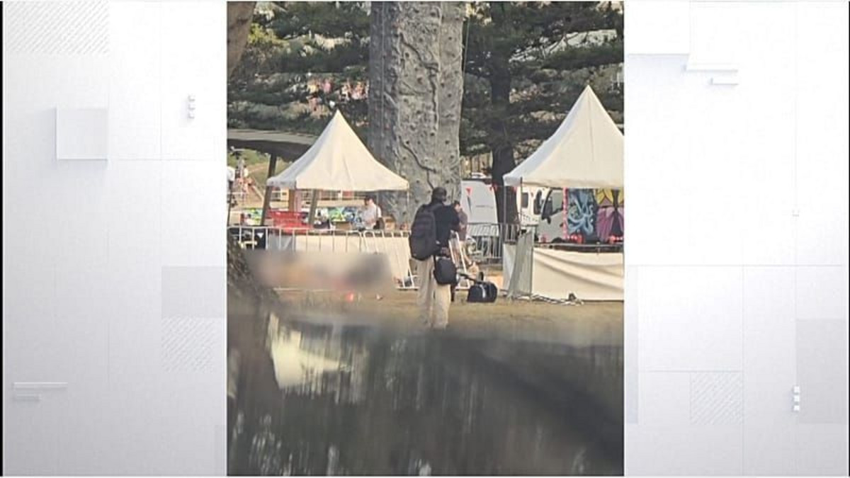 Video zeigt zwei bewaffnete Täter, die am Bondi Beach in Sydney ...
