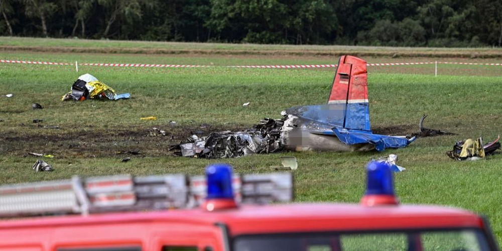 Zwei Menschen sterben bei Flugzeug-Absturz