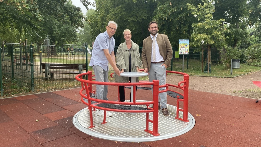 Neu aufgebaut: Inklusionskarussell in Oestrich-Winkel