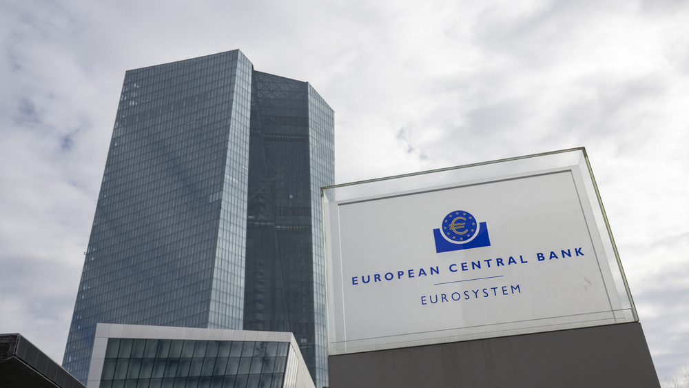 Ezb Erhöht Zinsen Erneut Leitzins Bei 3 75 Prozent