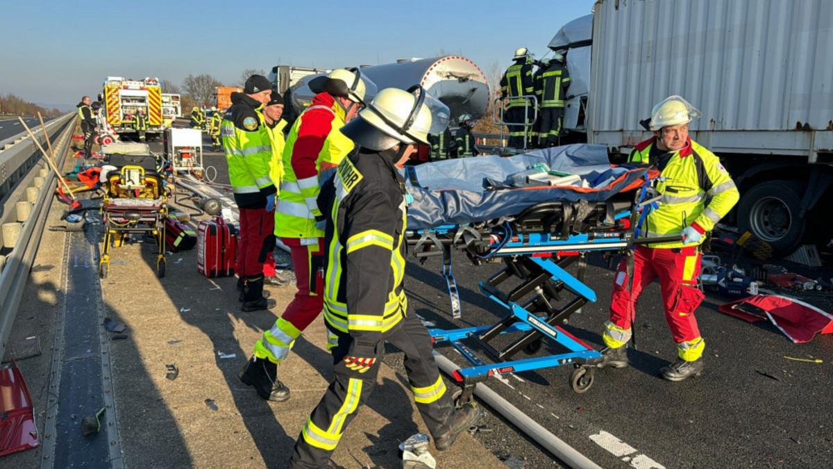 Spannende Unfall Auf Der A66 Heute Ebenbild