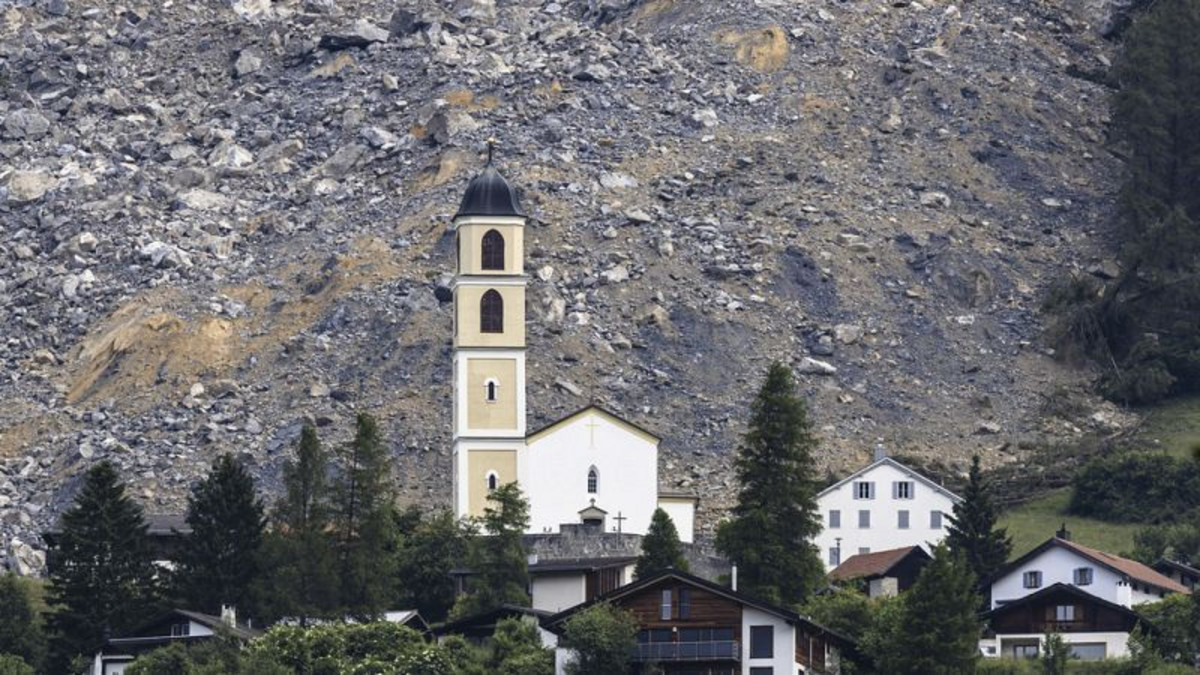 Was nun nach dem Bergsturz von Brienz in Graubünden in der Schweiz?