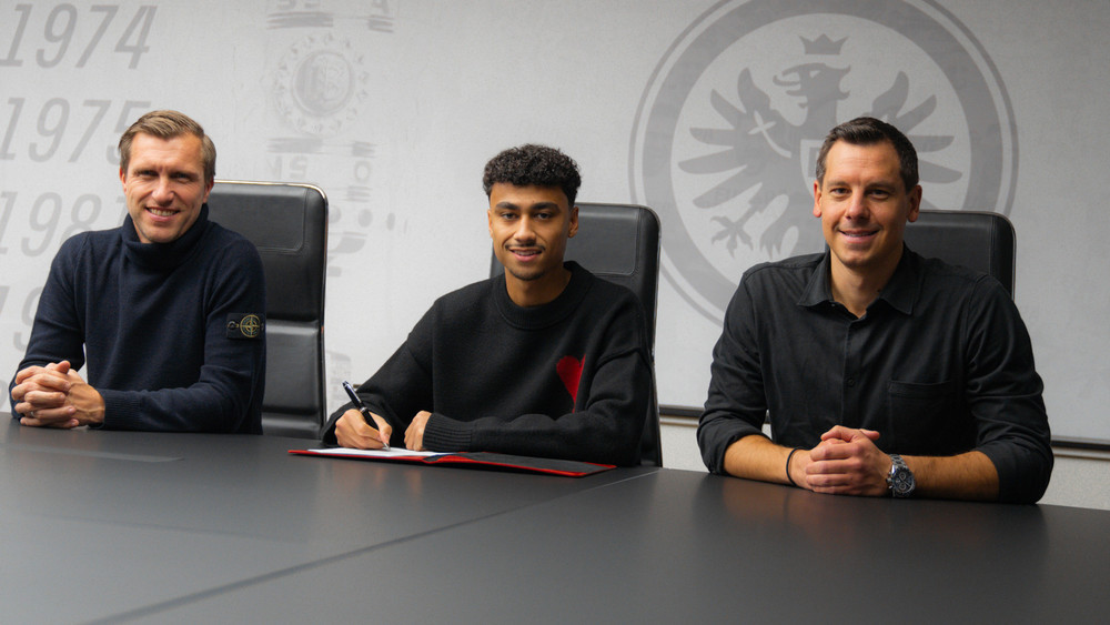 Eintracht Frankfurt verpflichtet U21-Nationalspieler Nathaniel Brown