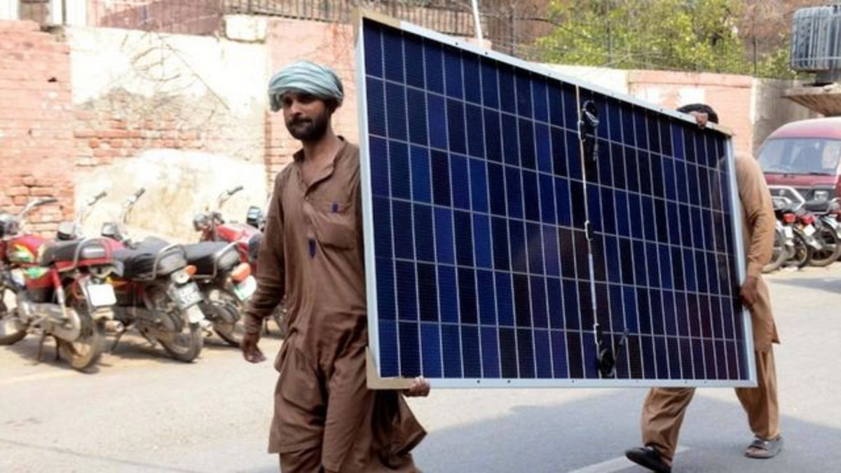 Der Solar-Rekord, mit dem Pakistan jetzt Milliarden spart