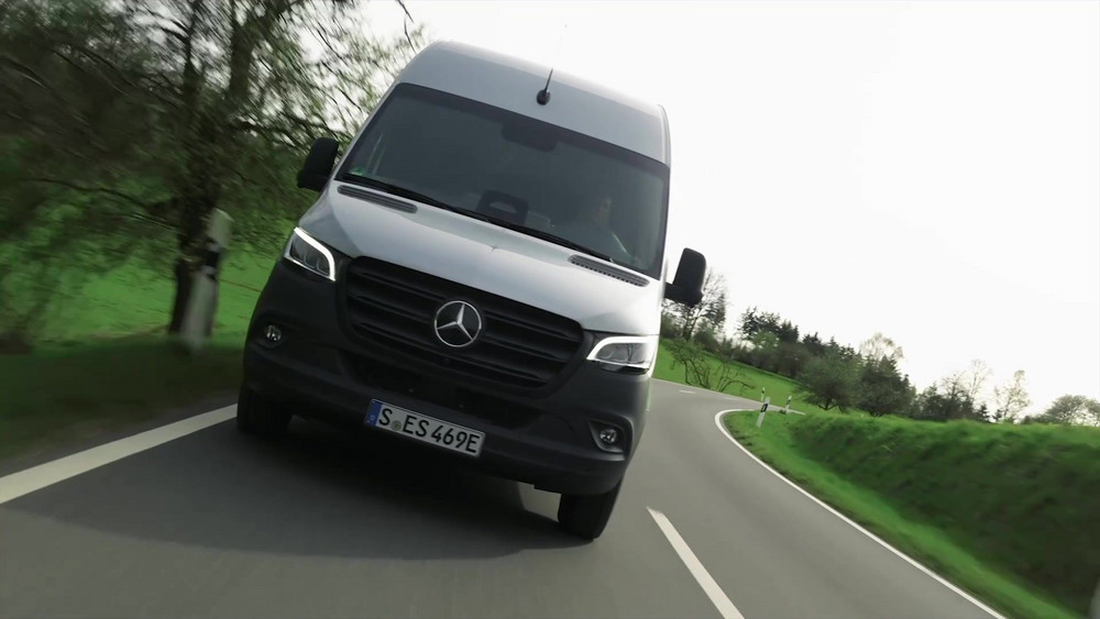 Der neue Mercedes-Benz Sprinter noch sicherer und intelligenter - der ...