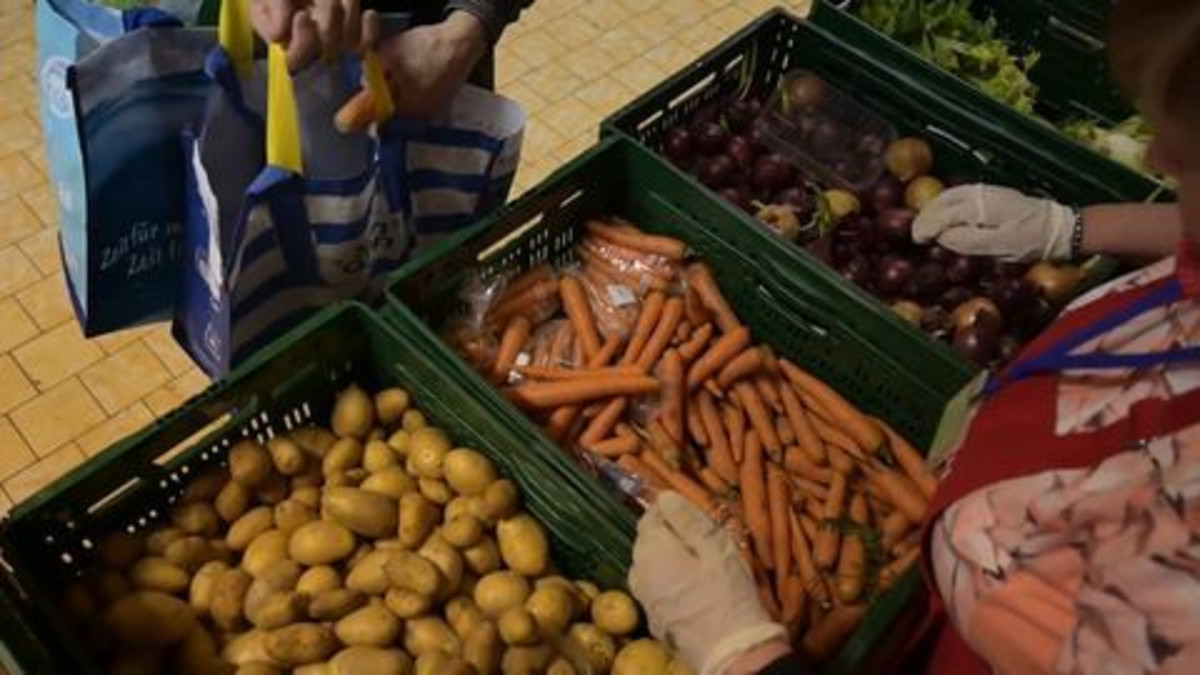Zu viele Hilfsbedürftige: 60 Prozent der Tafeln müssen Lebensmittel ...