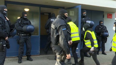 Razzia bei mutmaßlichen Schleusern - Polizei durchsucht Wohnungen