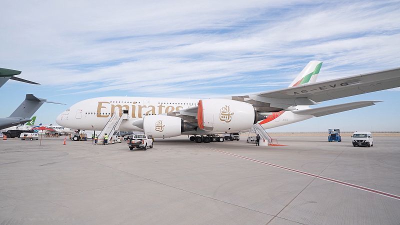 Die Fluggesellschaft Emirates will ihr Streckennetz mit Hunderten von ...