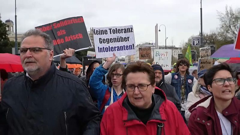 Keine Toleranz gegenüber Intoleranten: Österreicher demonstrieren gegen ...