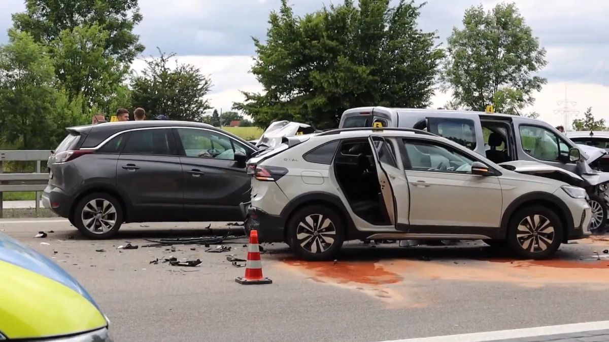 Schwerer Unfall auf A4 bei Dresden: Sechs Verletzte und Vollsperrung