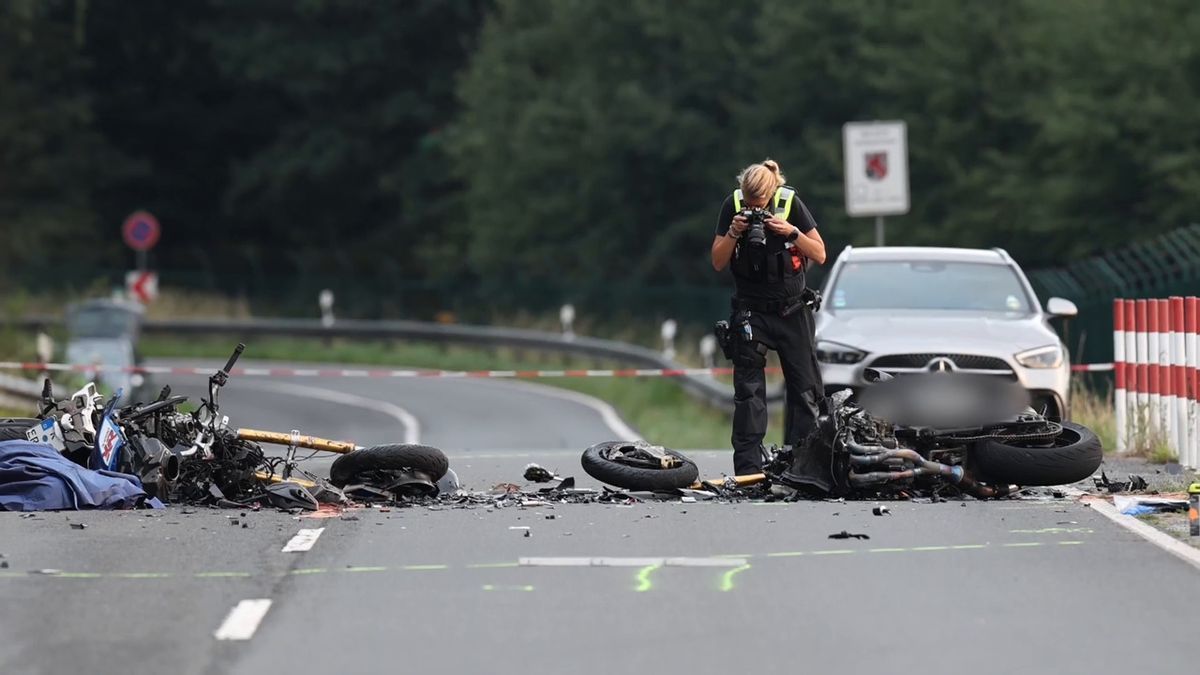 Köln: Zwei Motorradfahrer sterben nach Frontalzusammenstoß