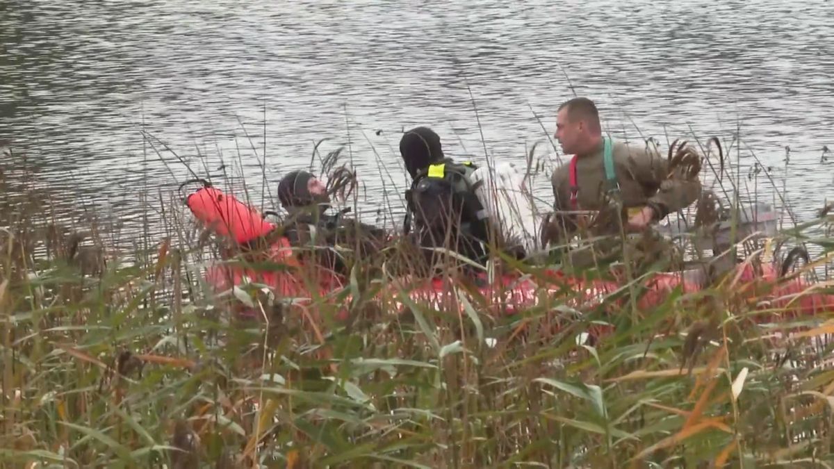 Wo ist Fabian? Taucher suchen in See nach verschwundenem Kind