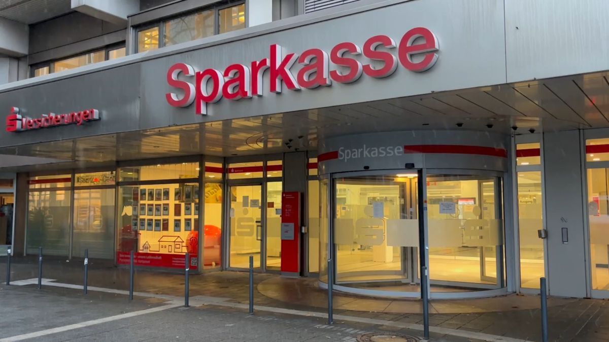 Nach Millionen-Coup: Sparkasse öffnet Kunden-Anlaufstelle
